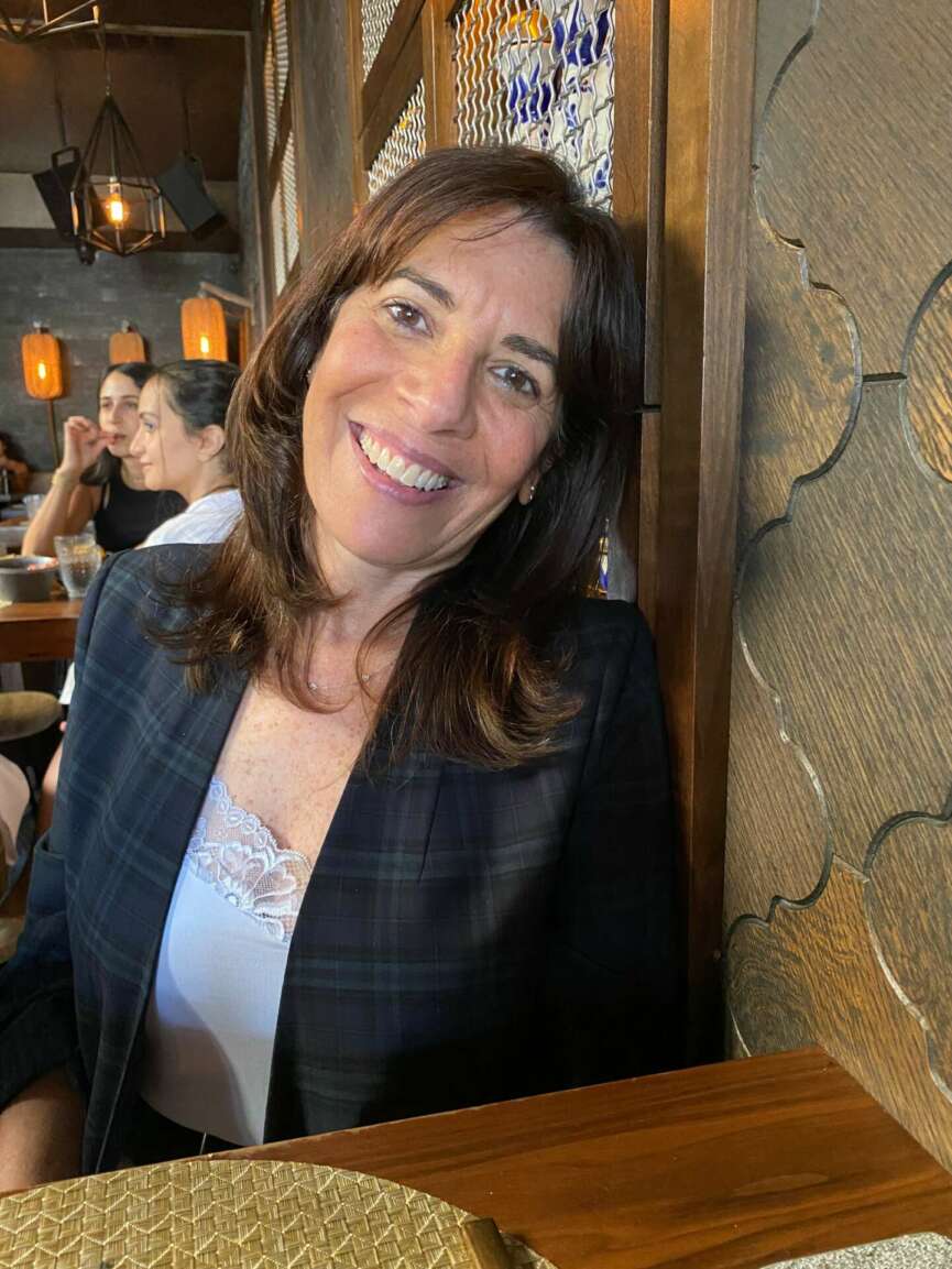 Meet Ashley Kravitz – CanvasRebel Magazine