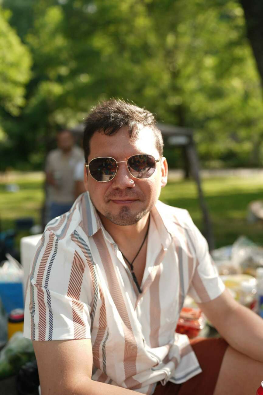 Meet Julio Cesar Rivas – CanvasRebel Magazine