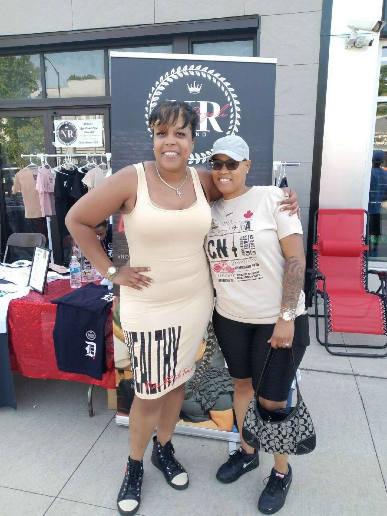 Meet LaKendra Norman – CanvasRebel Magazine