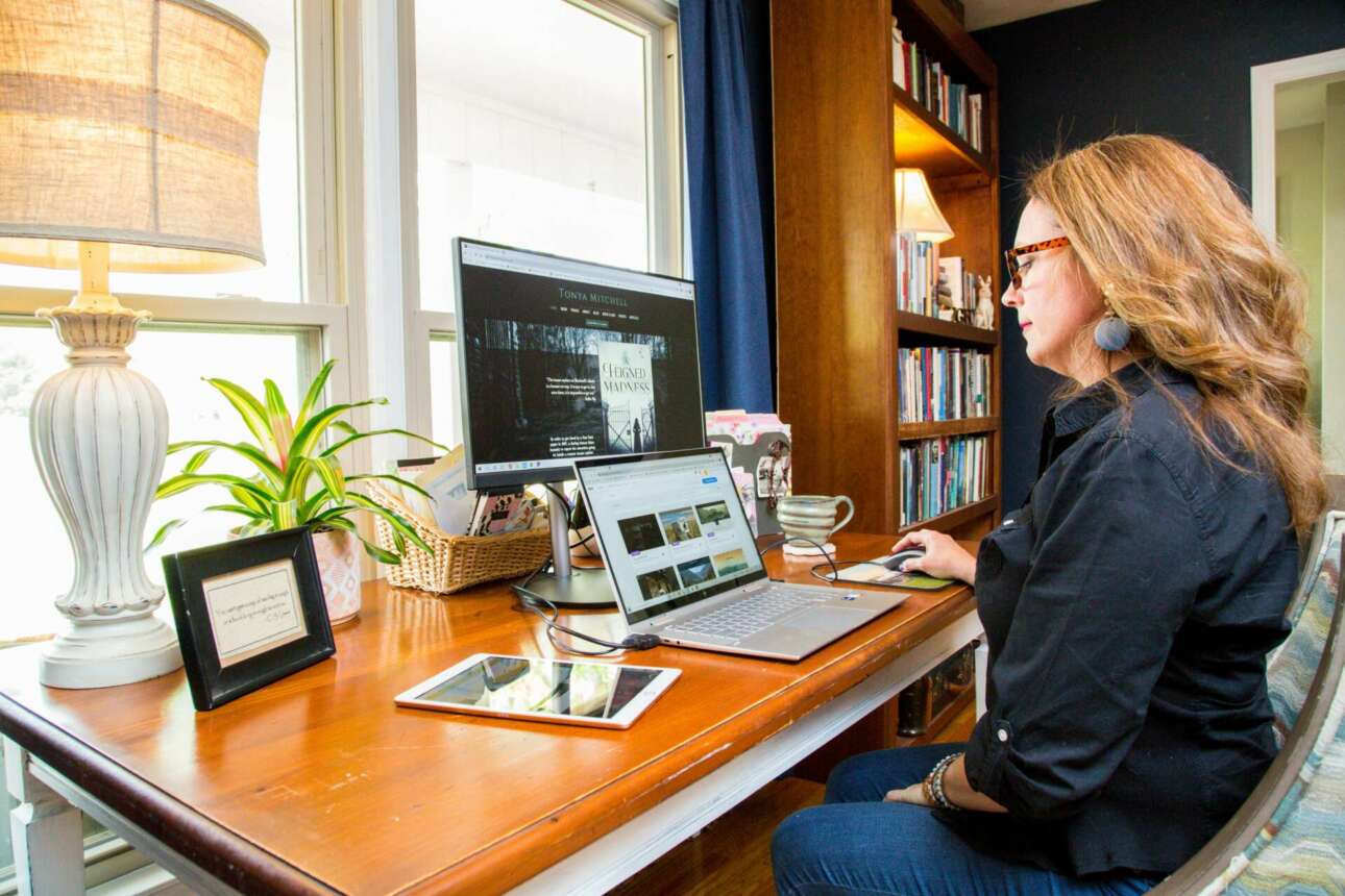 Meet Michelle Gill - CanvasRebel Magazine