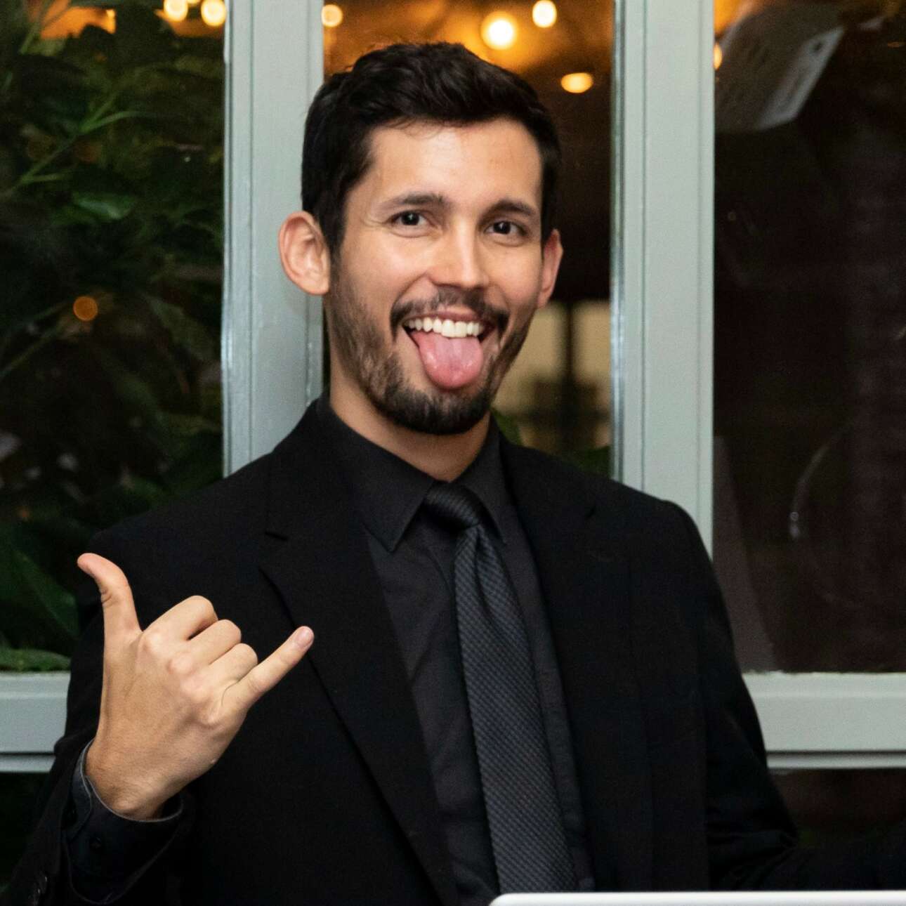 Meet Roman Canoy – CanvasRebel Magazine