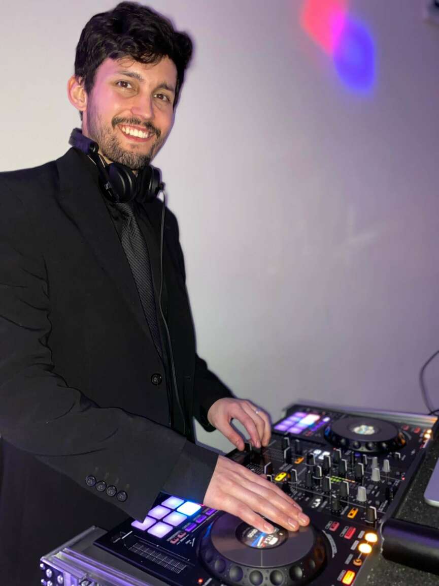 Meet Roman Canoy – CanvasRebel Magazine