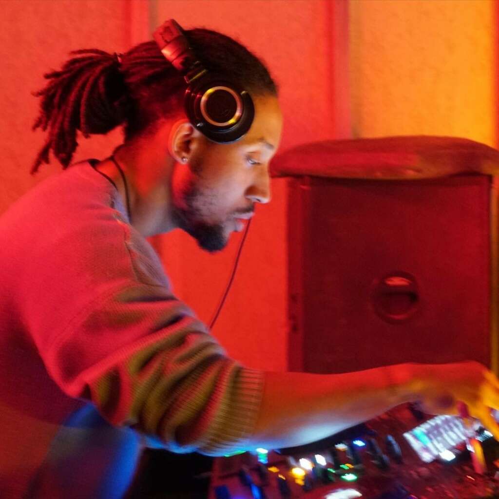 Meet Shawn Boissinotte Alexis - CanvasRebel Magazine