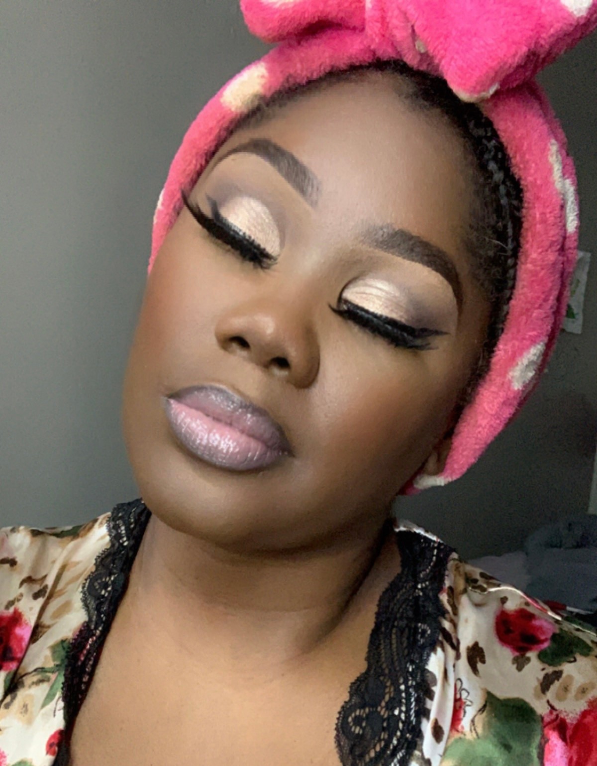 Meet Shay Mechelle – CanvasRebel Magazine