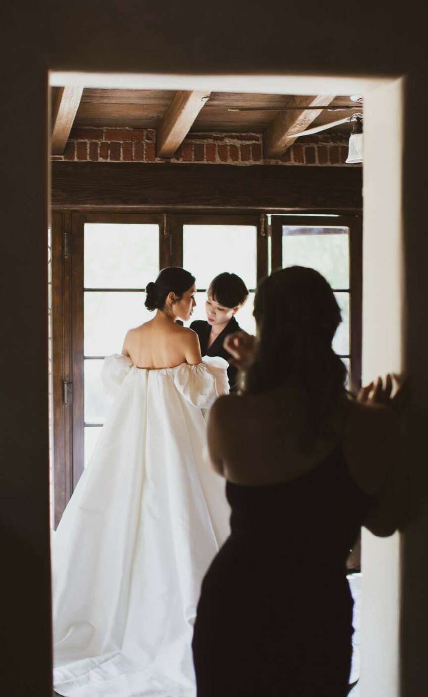 Meet Aimee Lewis – CanvasRebel Magazine