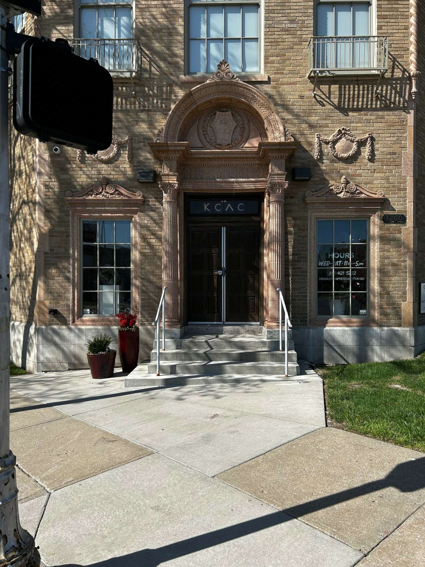 Meet Cicely Jones – CanvasRebel Magazine