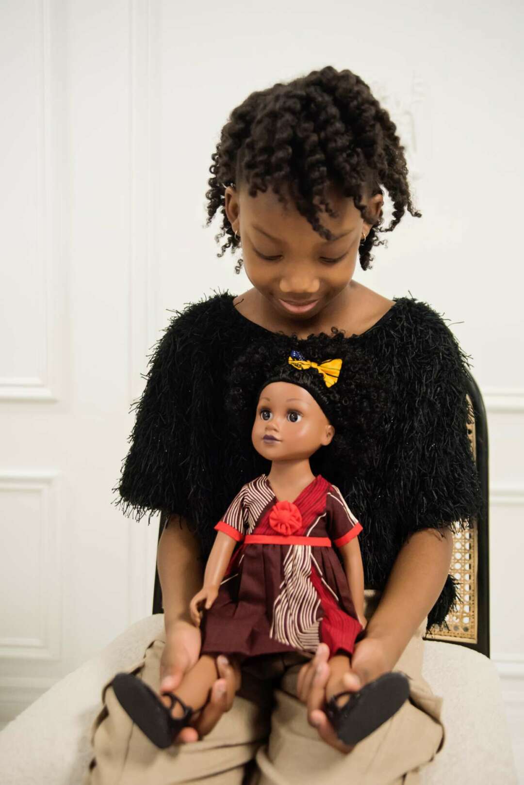 Meet Clara Lewis - CanvasRebel Magazine