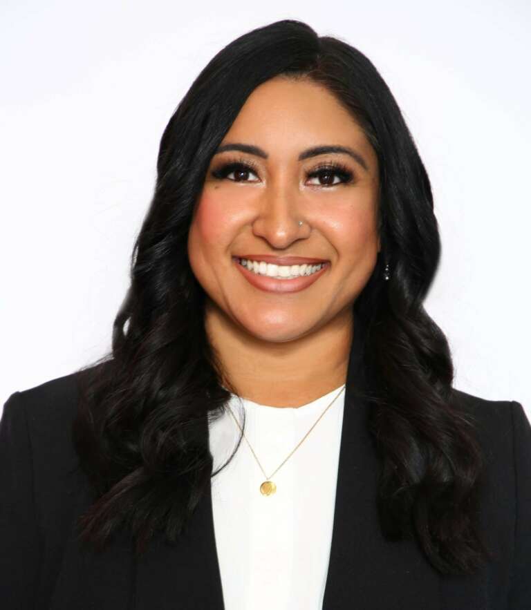 Meet Cynthia Vivar - CanvasRebel Magazine