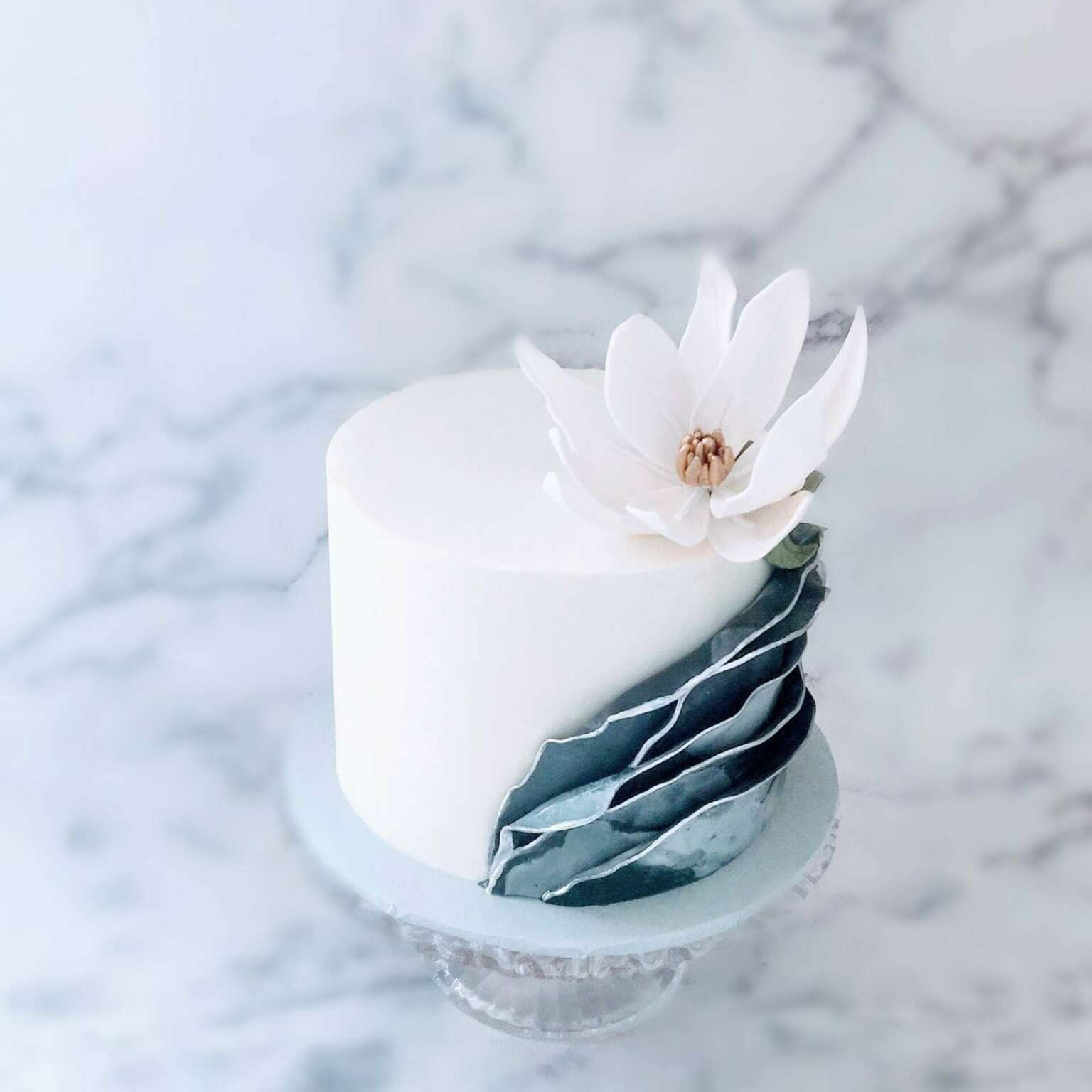 Meet Elizabeth Graf – CanvasRebel Magazine