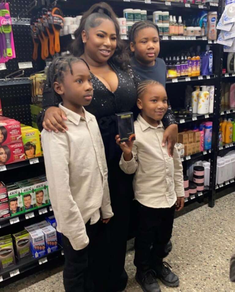 Meet Iris Elizabeth - CanvasRebel Magazine