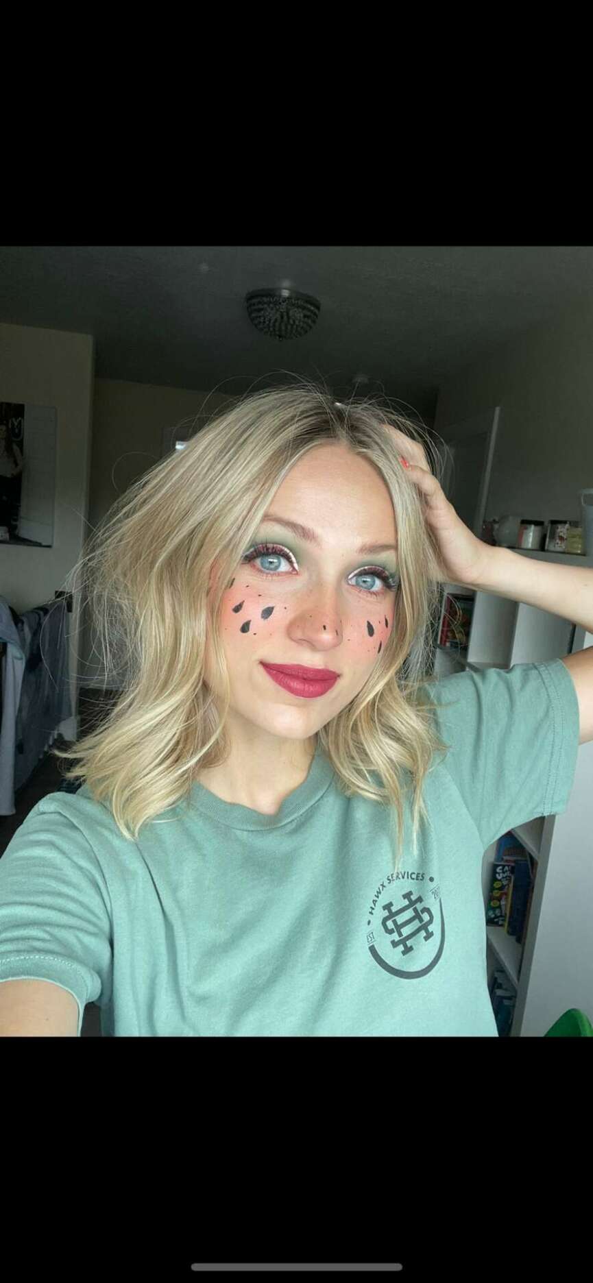 Meet Lucy Lawrence – CanvasRebel Magazine