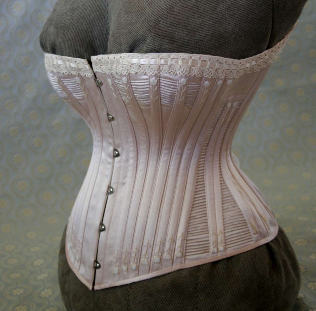 Meet Michelle Fitzgerald - CanvasRebel Magazine