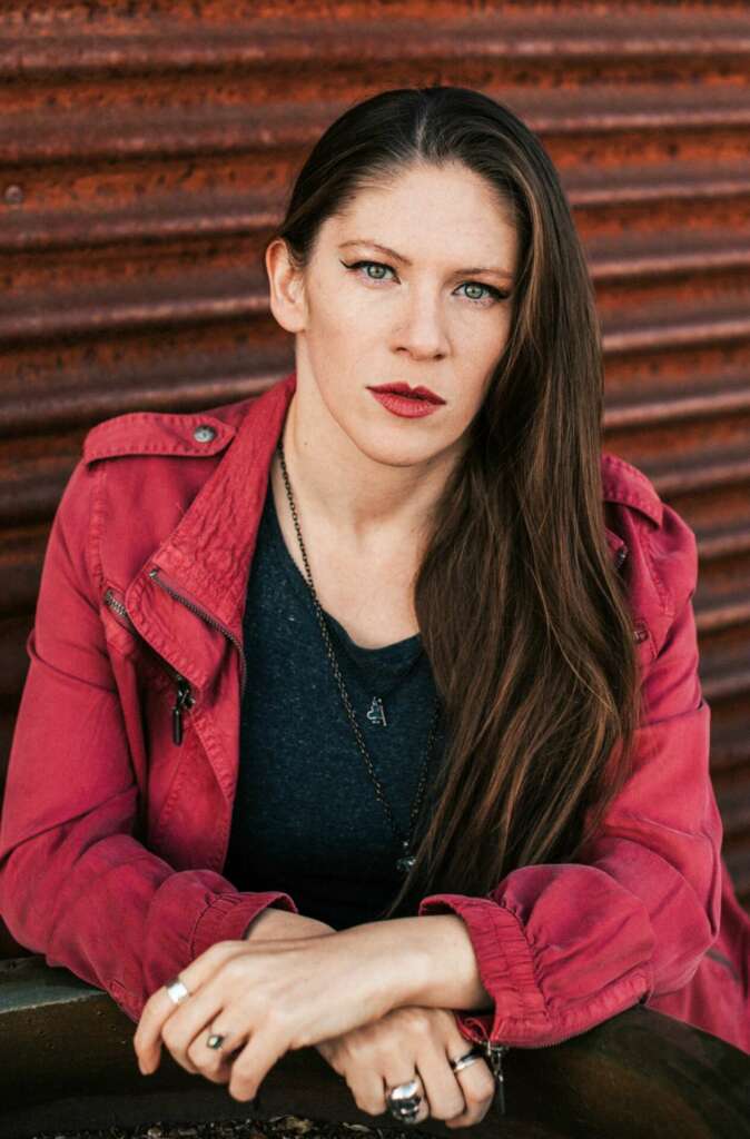 Meet Samantha Simmons – CanvasRebel Magazine