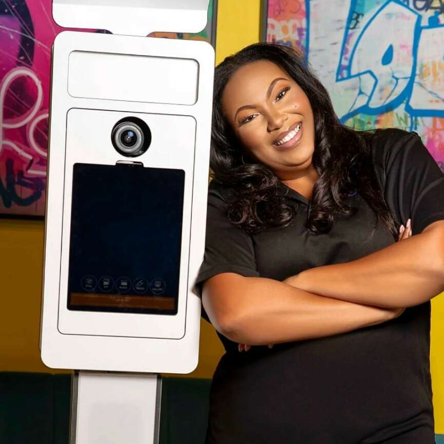 Meet Sharone Reid - CanvasRebel Magazine