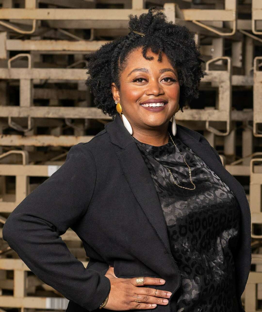 Meet Gwen Chambers - CanvasRebel Magazine