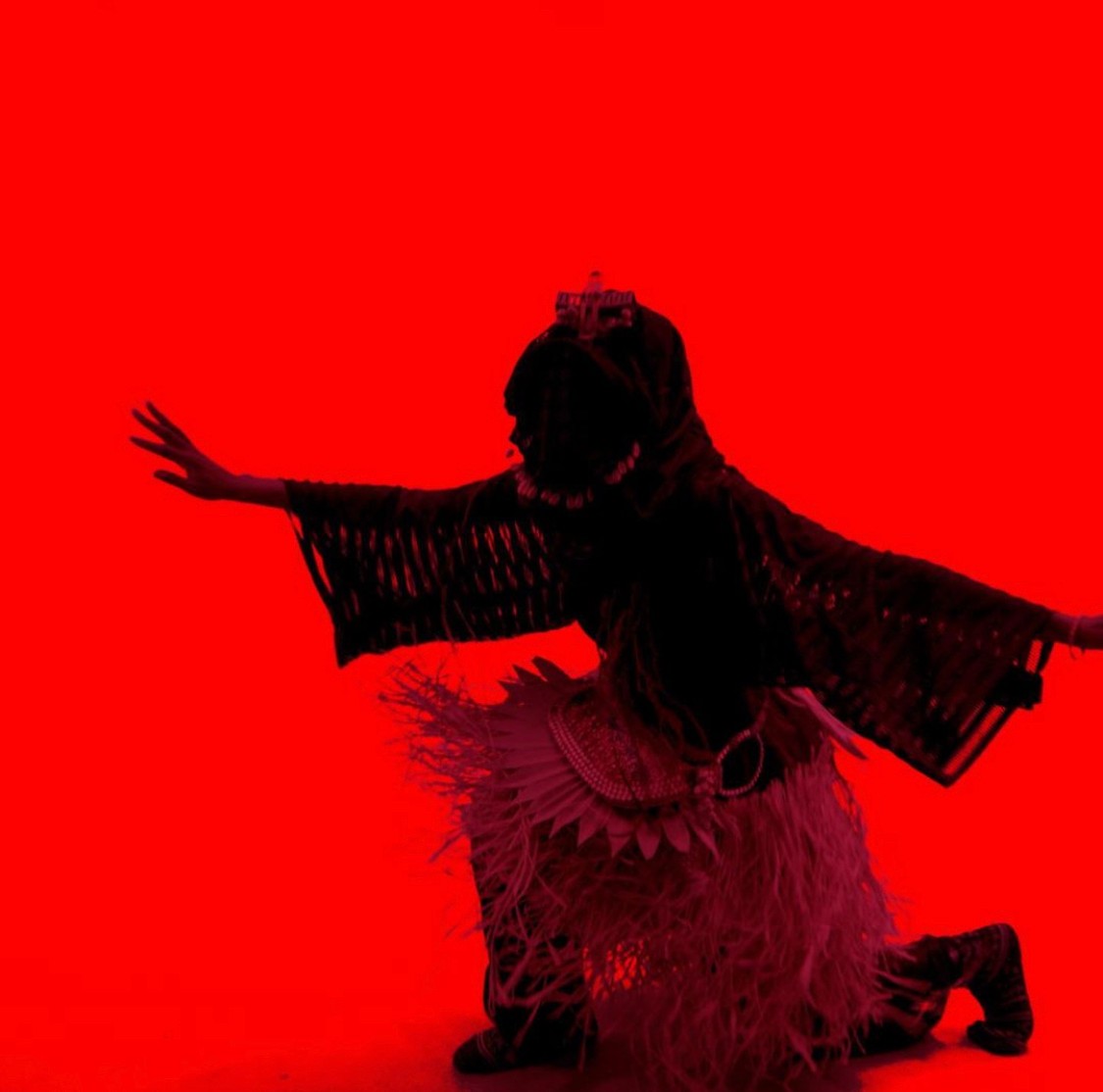 Meet Sadé Jones – CanvasRebel Magazine