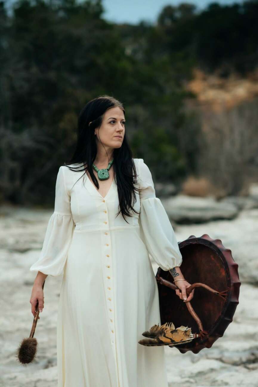 Meet Sarah Hannah – CanvasRebel Magazine