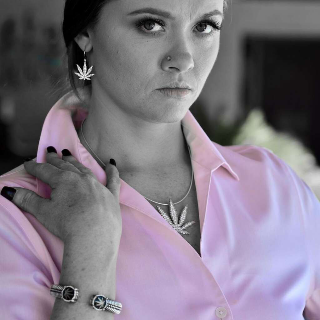 Meet Sarah Schultz – CanvasRebel Magazine