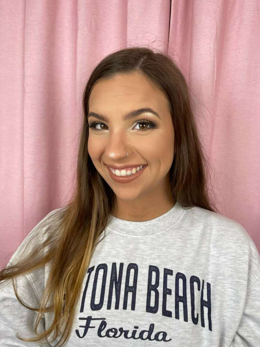 Meet Savannah Harris – CanvasRebel Magazine