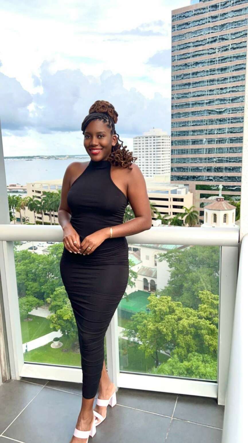 Meet Veronica Gordon – CanvasRebel Magazine