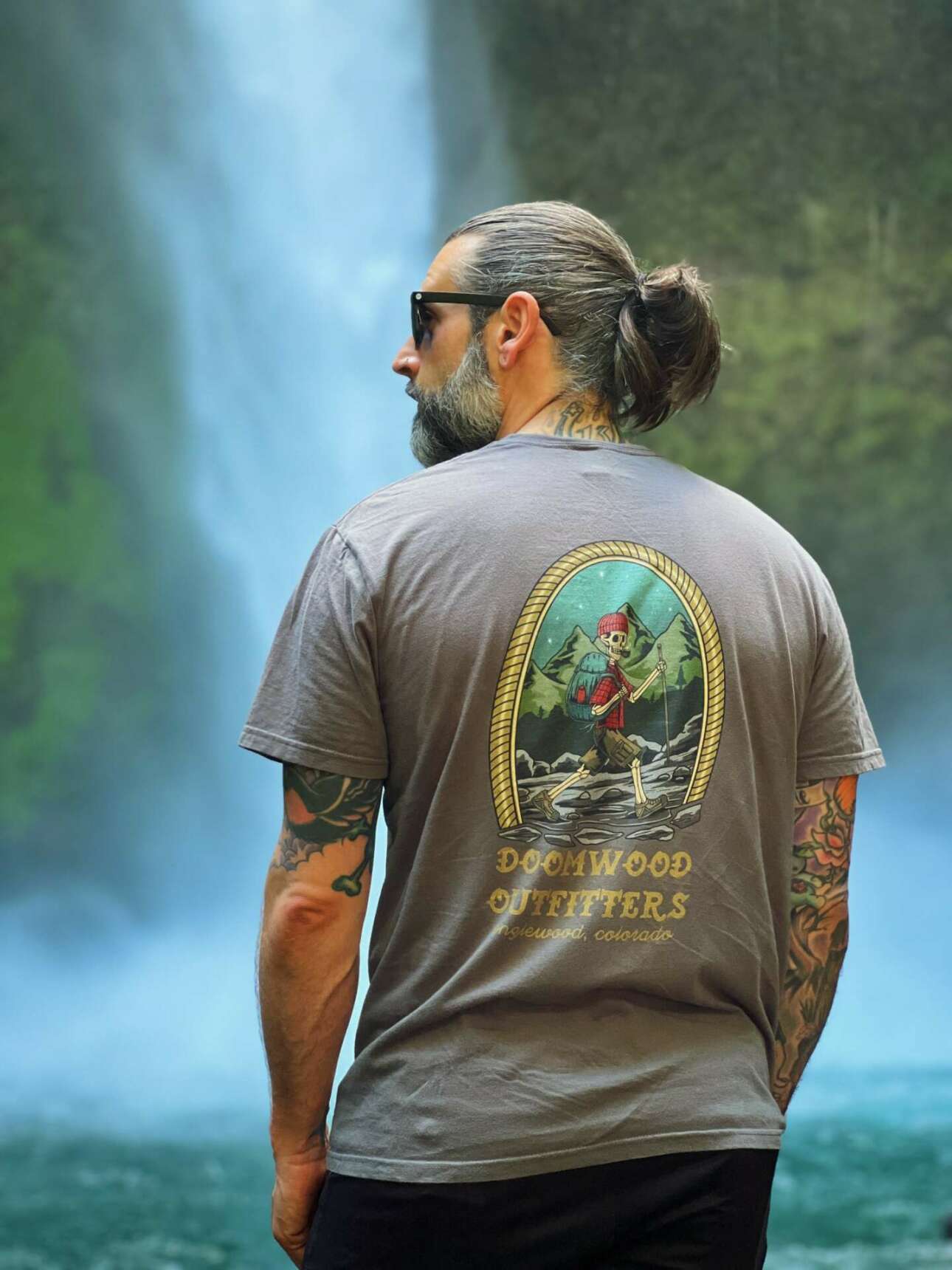 Meet Chris Bossom – CanvasRebel Magazine