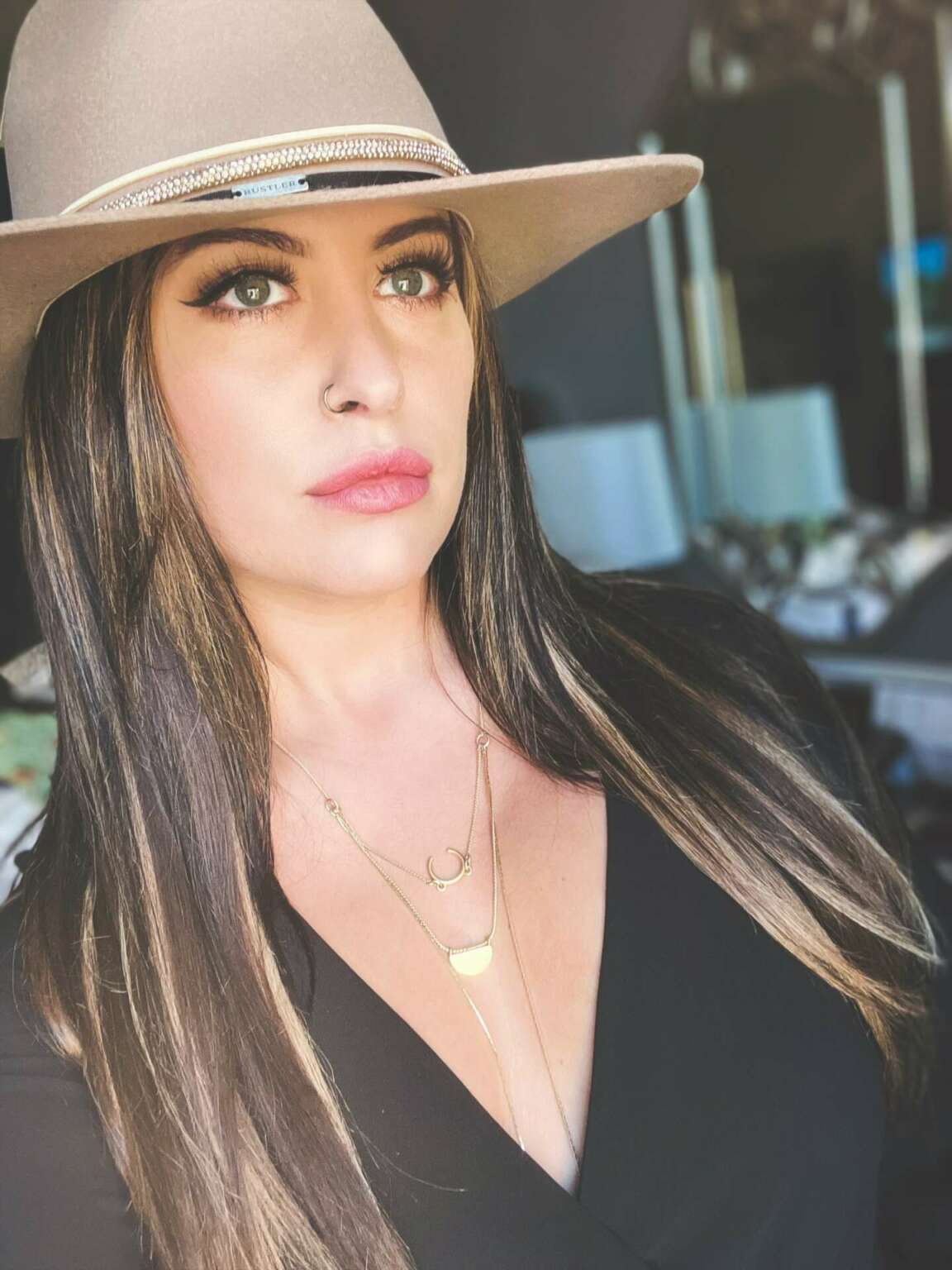 Meet Jessica Meuse - CanvasRebel Magazine