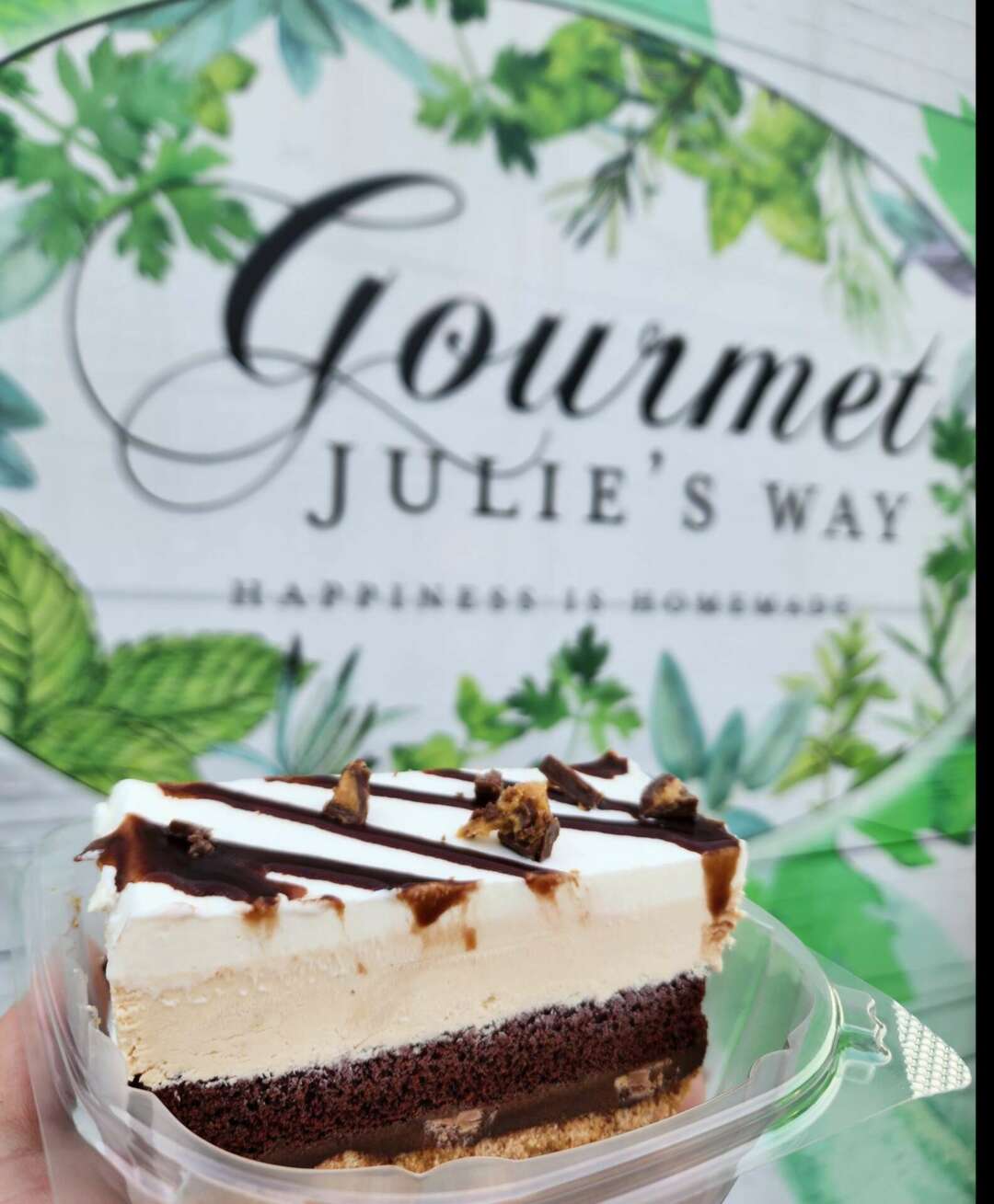 Meet Julie Armstrong – CanvasRebel Magazine