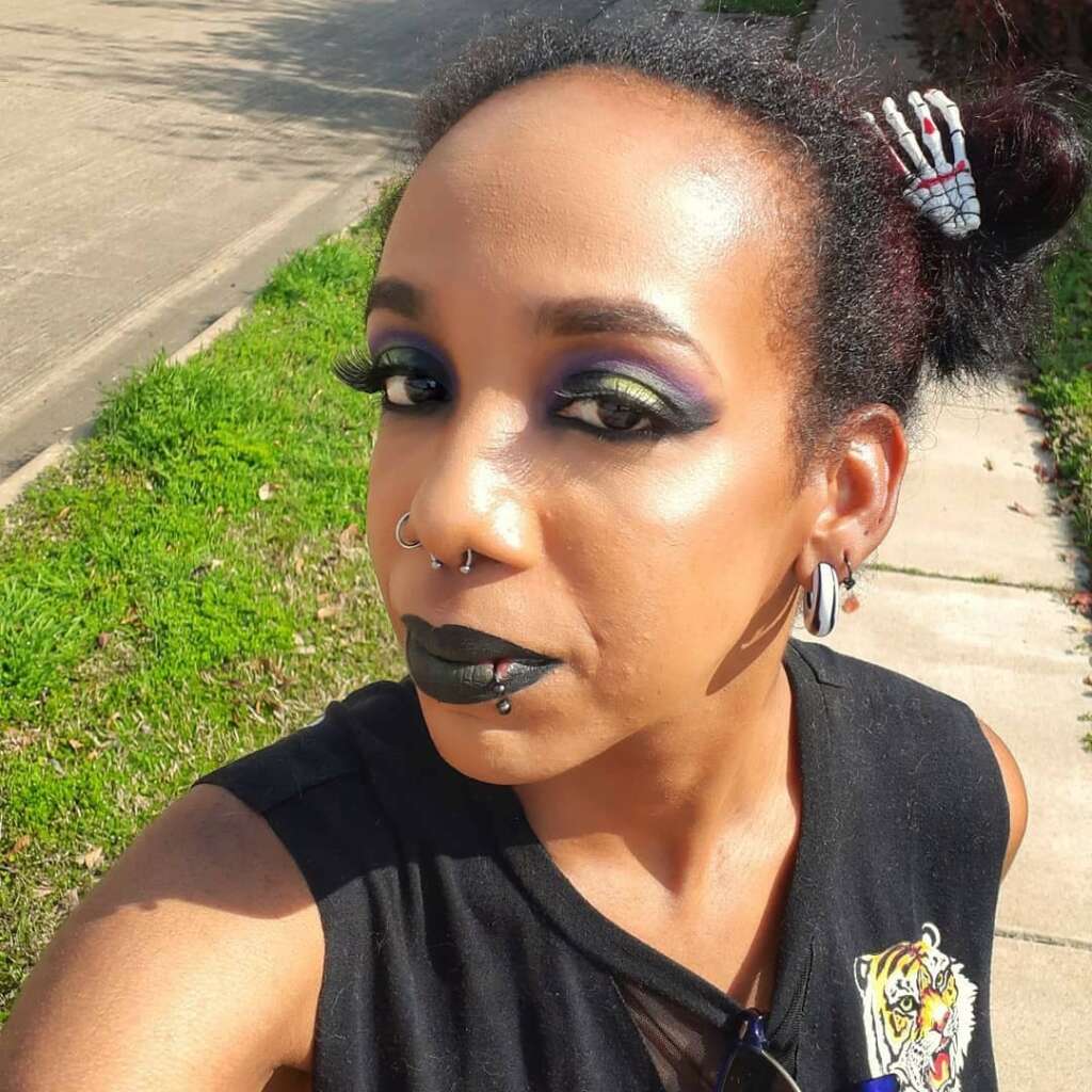 Meet Kerry Young - CanvasRebel Magazine