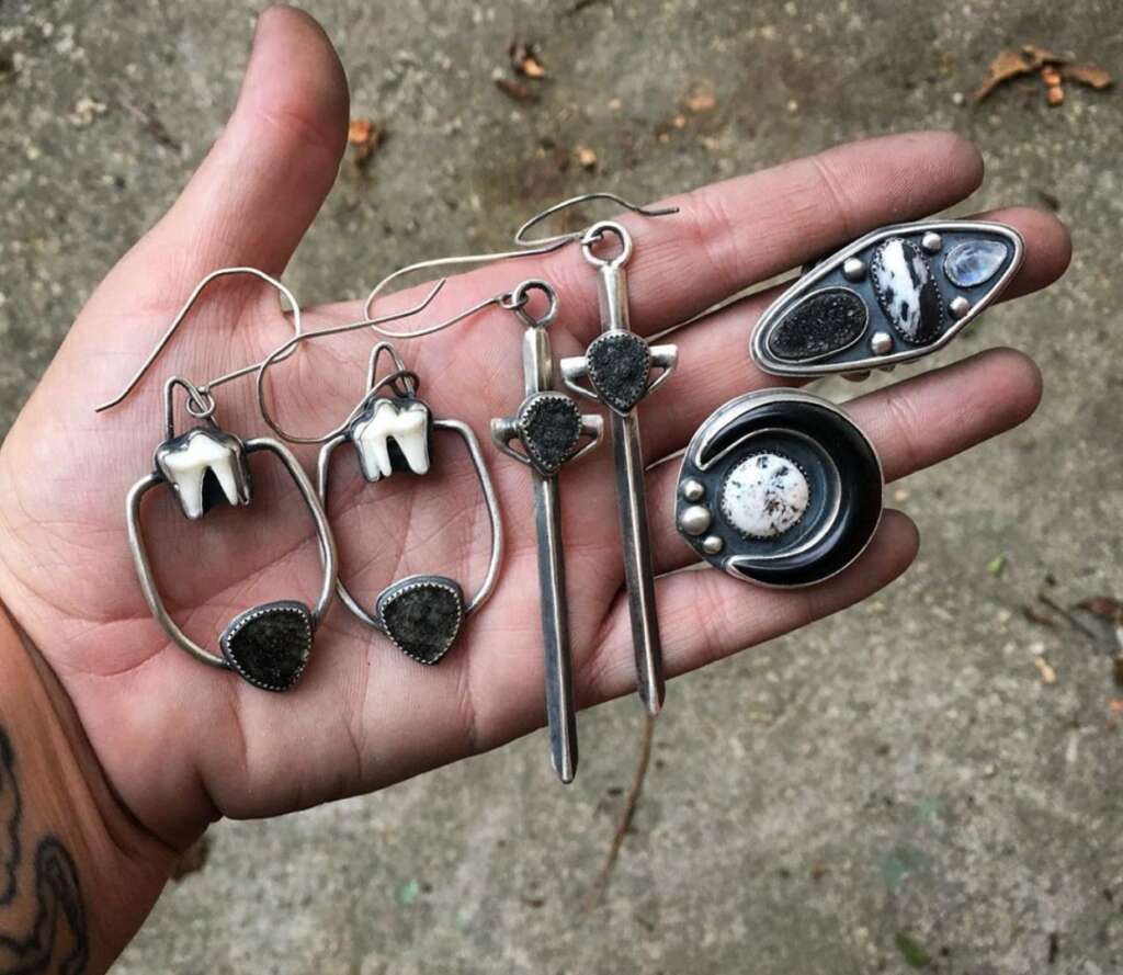 Meet Kristi Lewis – CanvasRebel Magazine