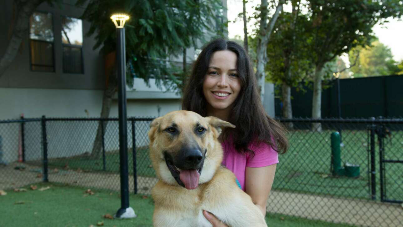 Meet Paloma Longton – CanvasRebel Magazine