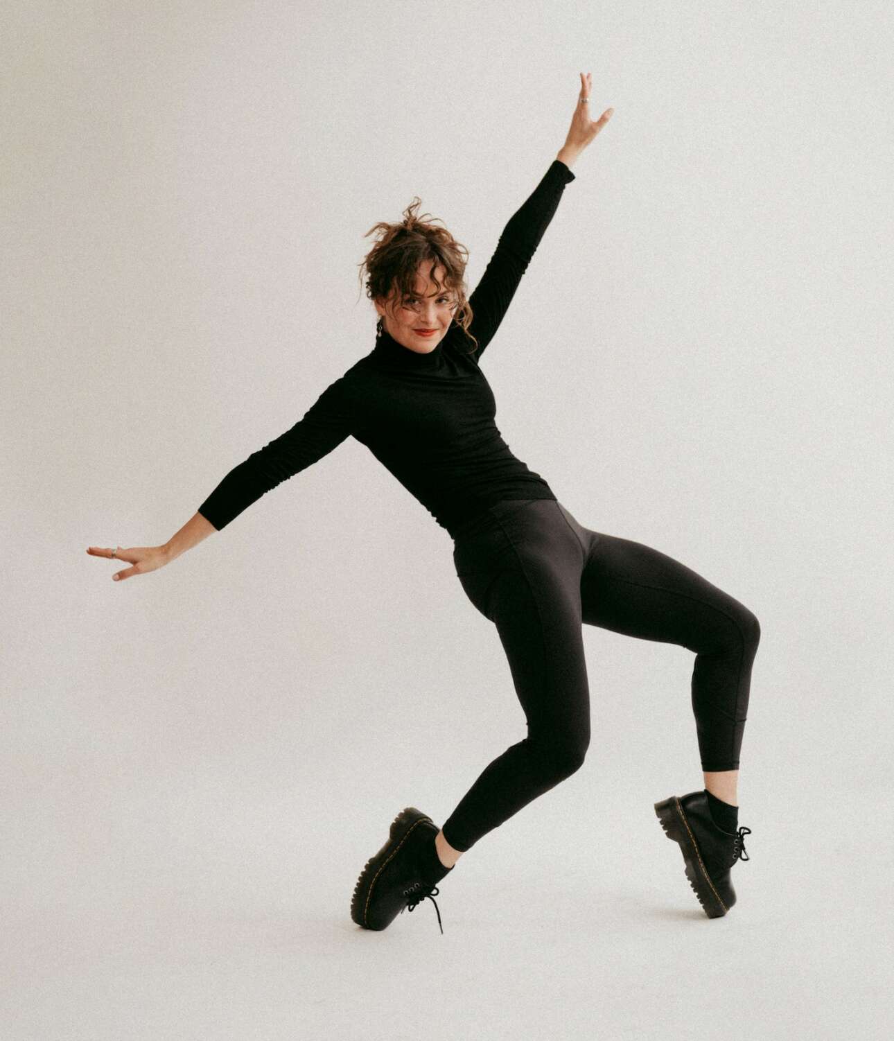 Meet Claire Ross - CanvasRebel Magazine