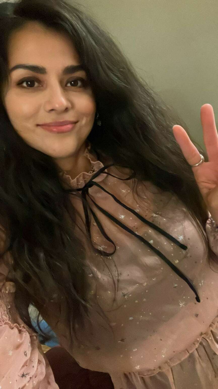 Meet Isabel Benson – CanvasRebel Magazine