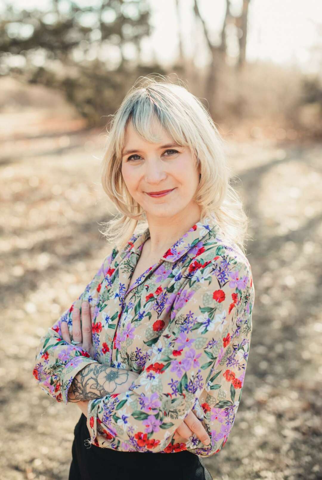 Meet Julia Vering – CanvasRebel Magazine