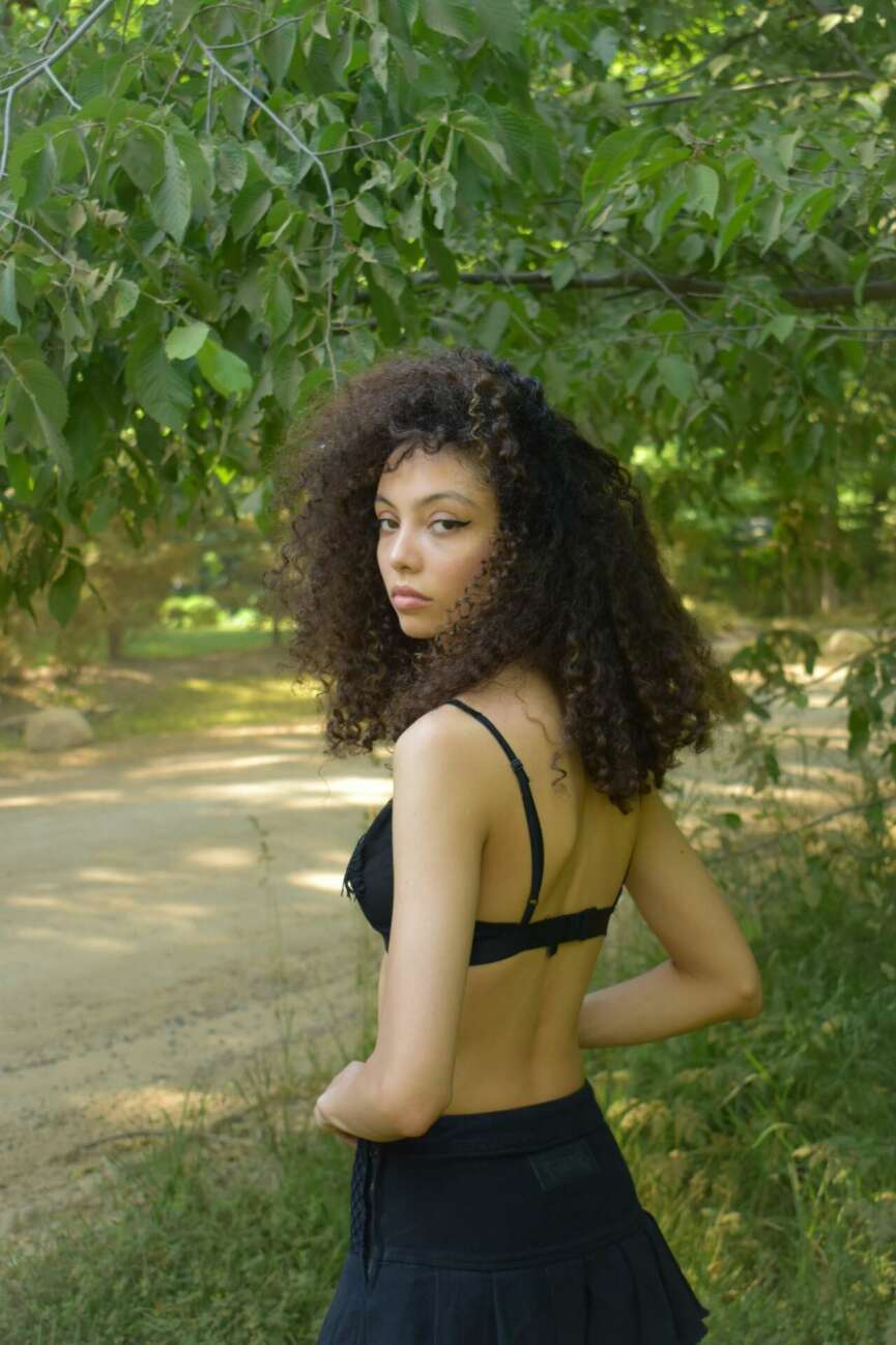 Meet Savanna Smith - CanvasRebel Magazine