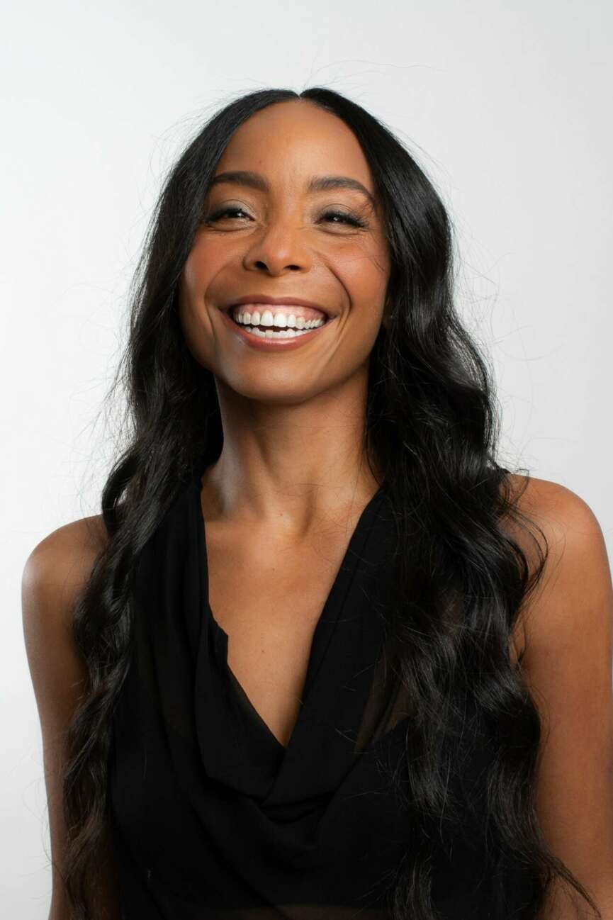 Meet Sidra Bell – CanvasRebel Magazine