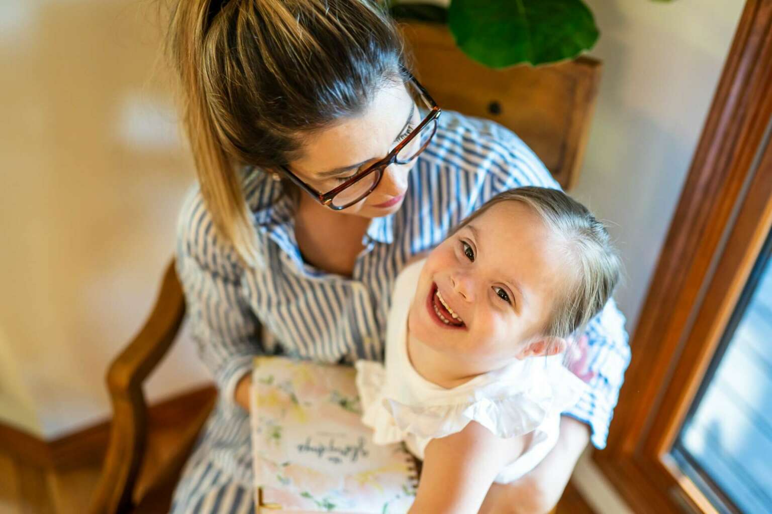 Meet Amanda Cunningham – CanvasRebel Magazine