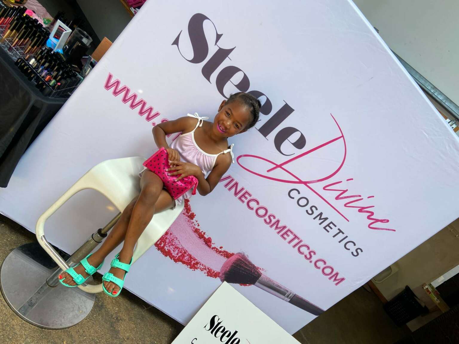 Meet Angelita Parham – CanvasRebel Magazine