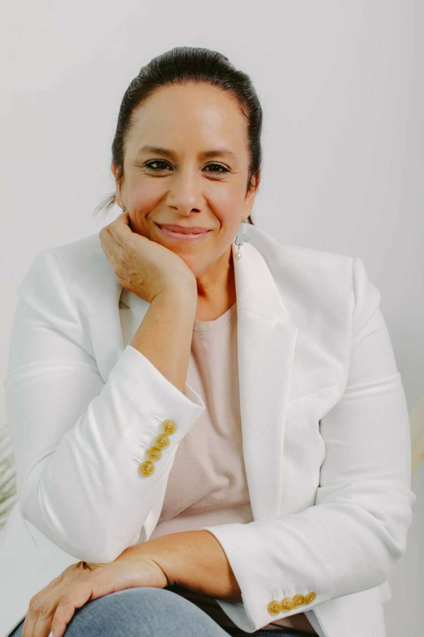 Meet Angelica Gonzalez – CanvasRebel Magazine