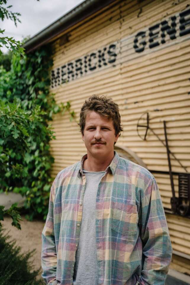 Meet Benjamin Ross – CanvasRebel Magazine