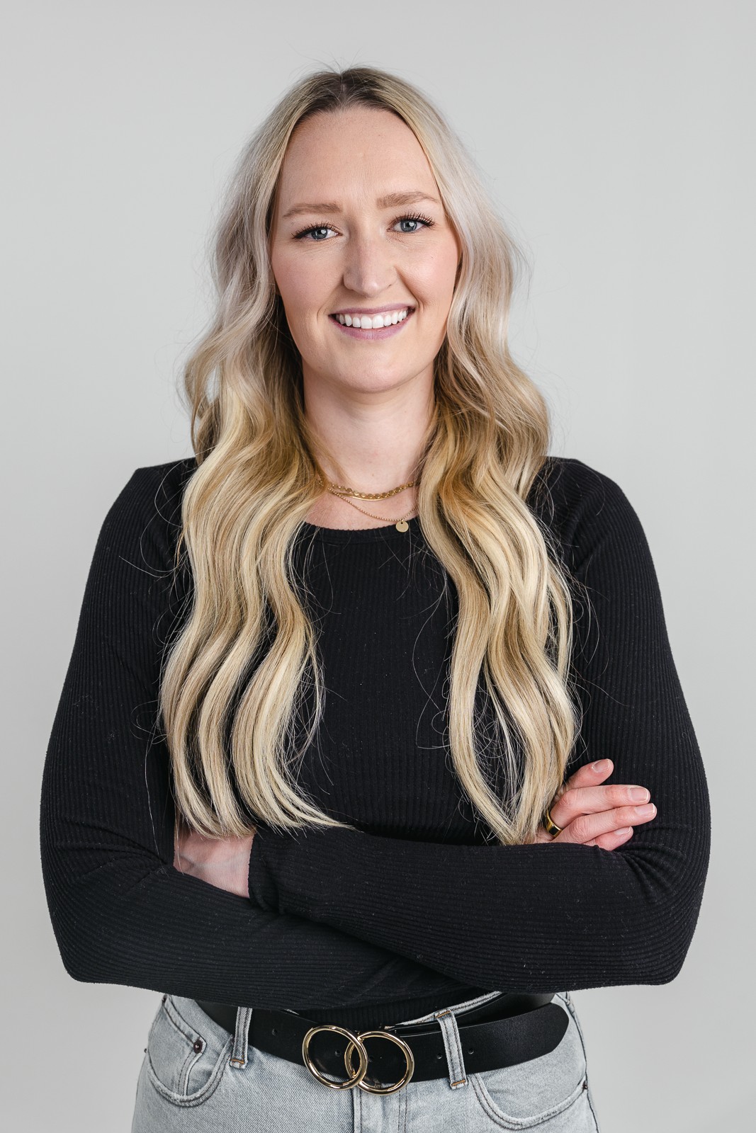 Meet Kayla Givens – CanvasRebel Magazine