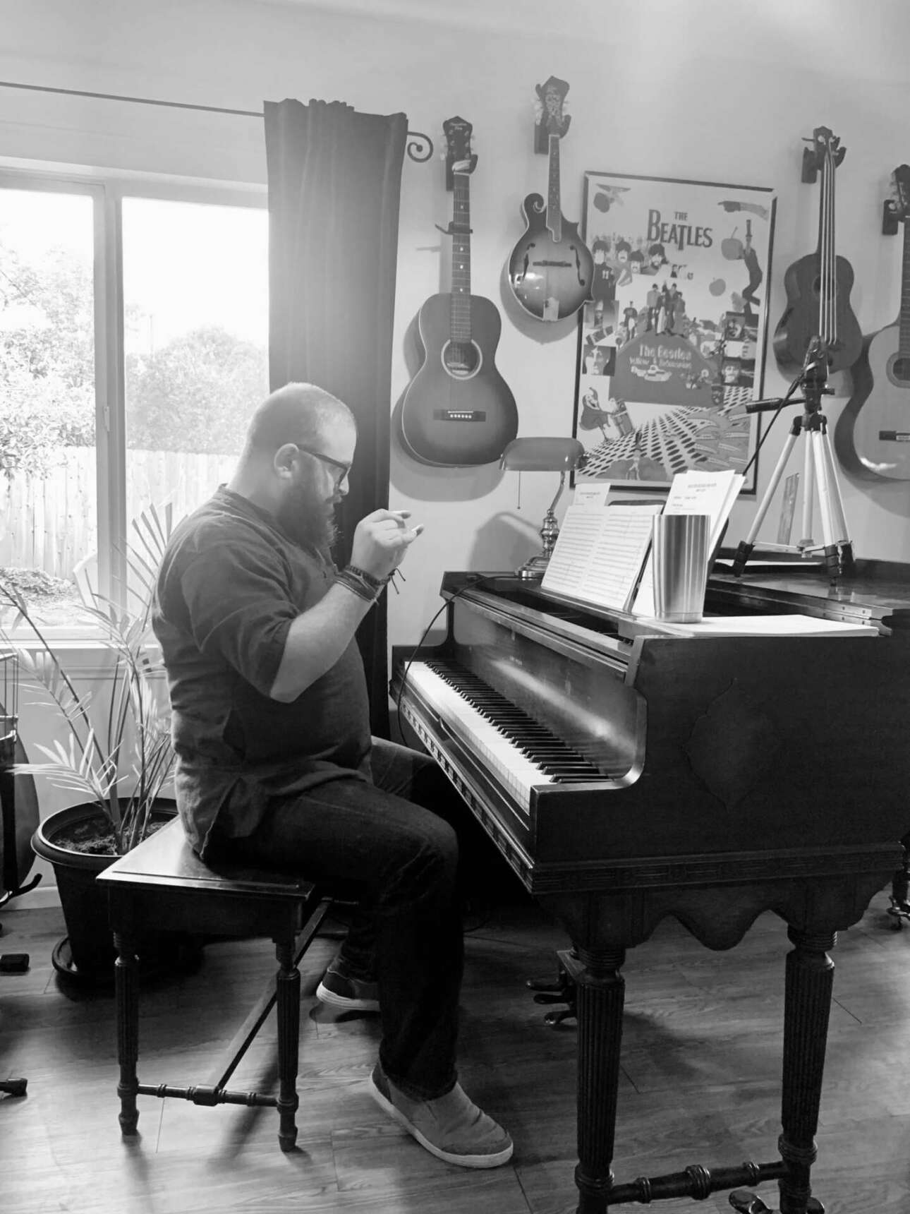 Meet Michael Mollo – CanvasRebel Magazine