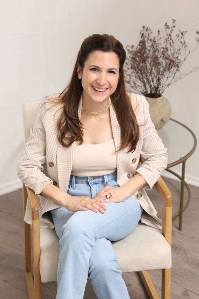 Meet Natalie Duque – CanvasRebel Magazine