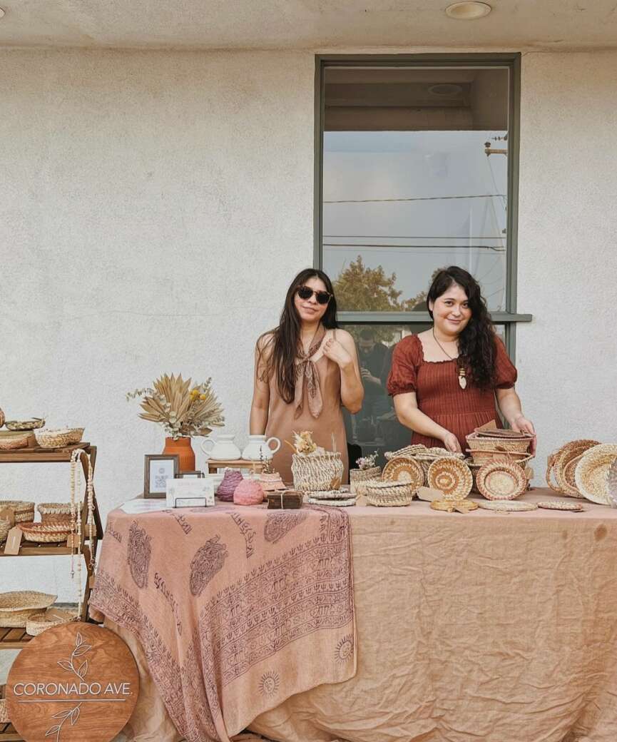 Meet Stephanie and Jennifer Castillo – CanvasRebel Magazine