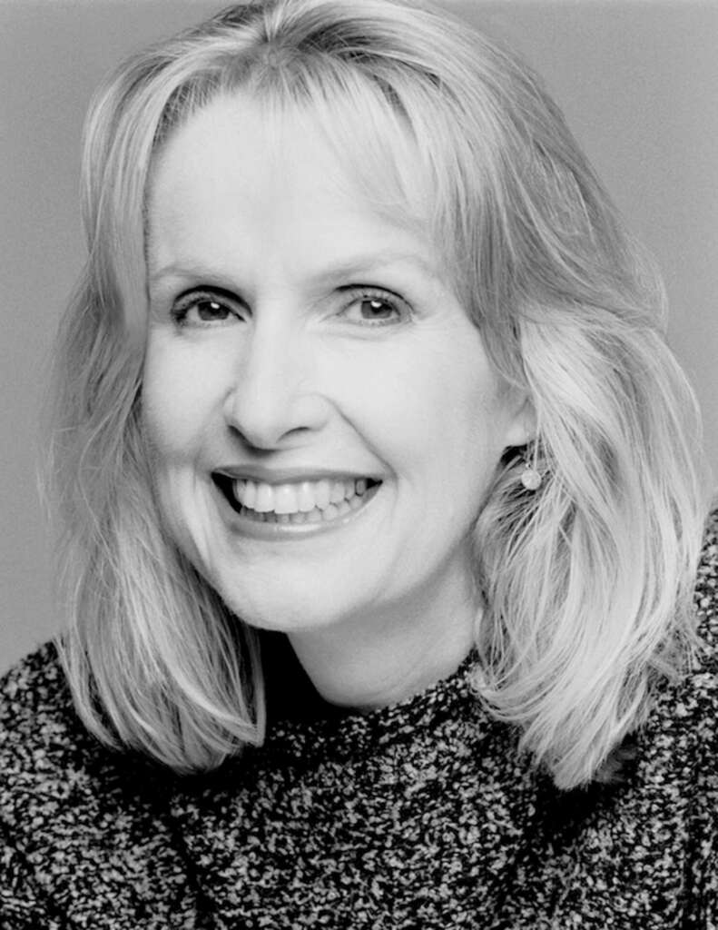 Meet Suzanne Edmonson - CanvasRebel Magazine