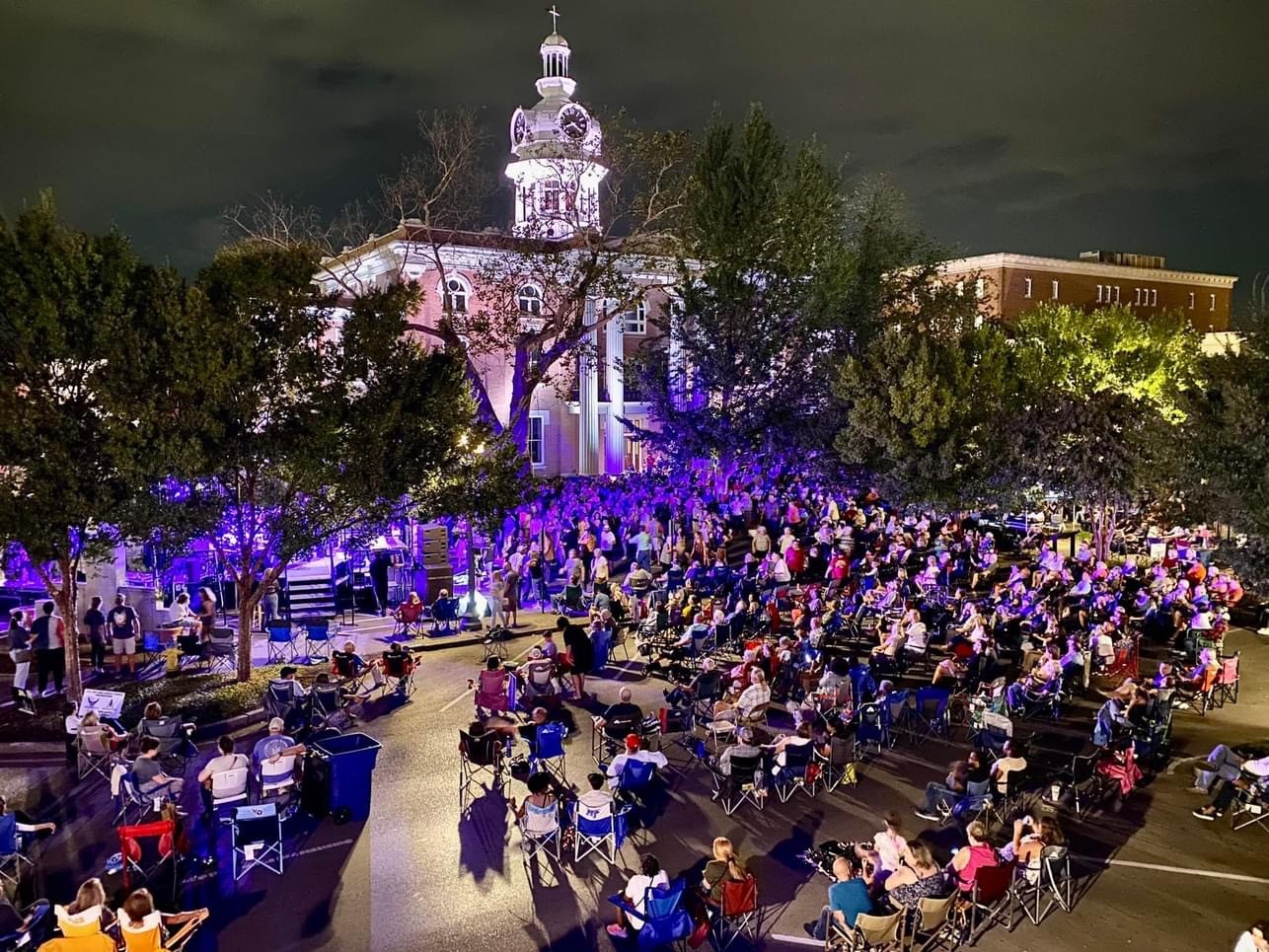 Meet Sarah Callender – CanvasRebel Magazine