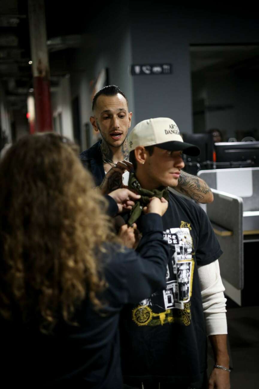 Meet Travis Ross – CanvasRebel Magazine