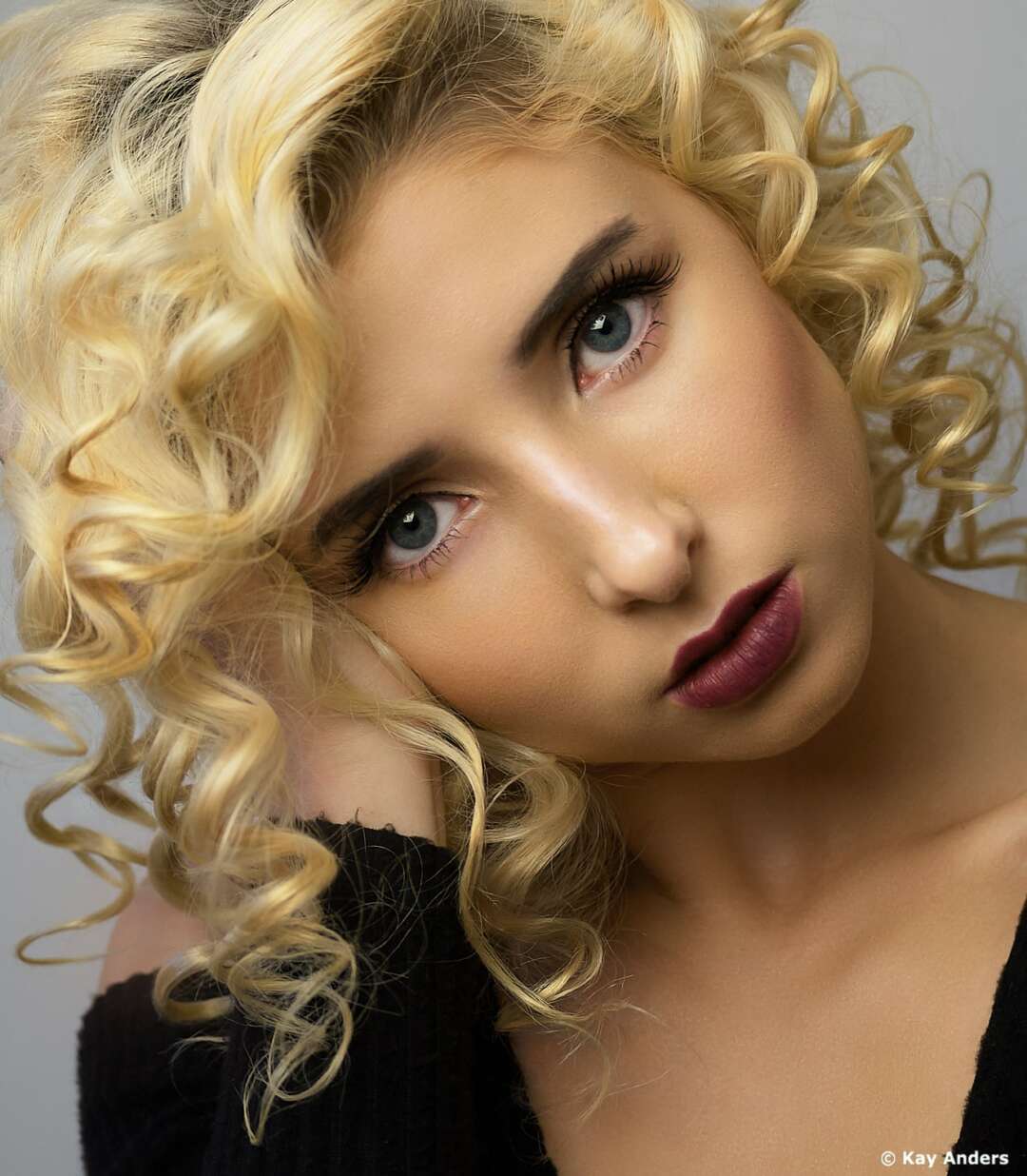 Meet Kay Anders – CanvasRebel Magazine