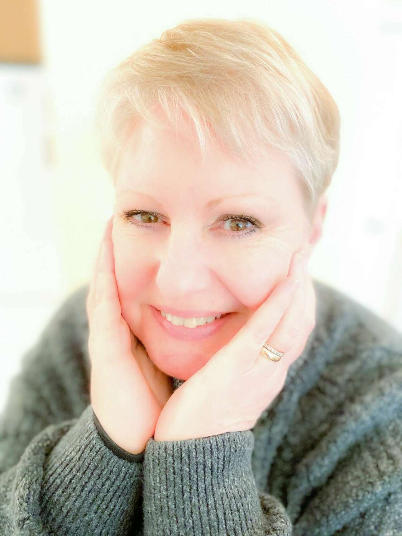 Meet Clare Gray - CanvasRebel Magazine