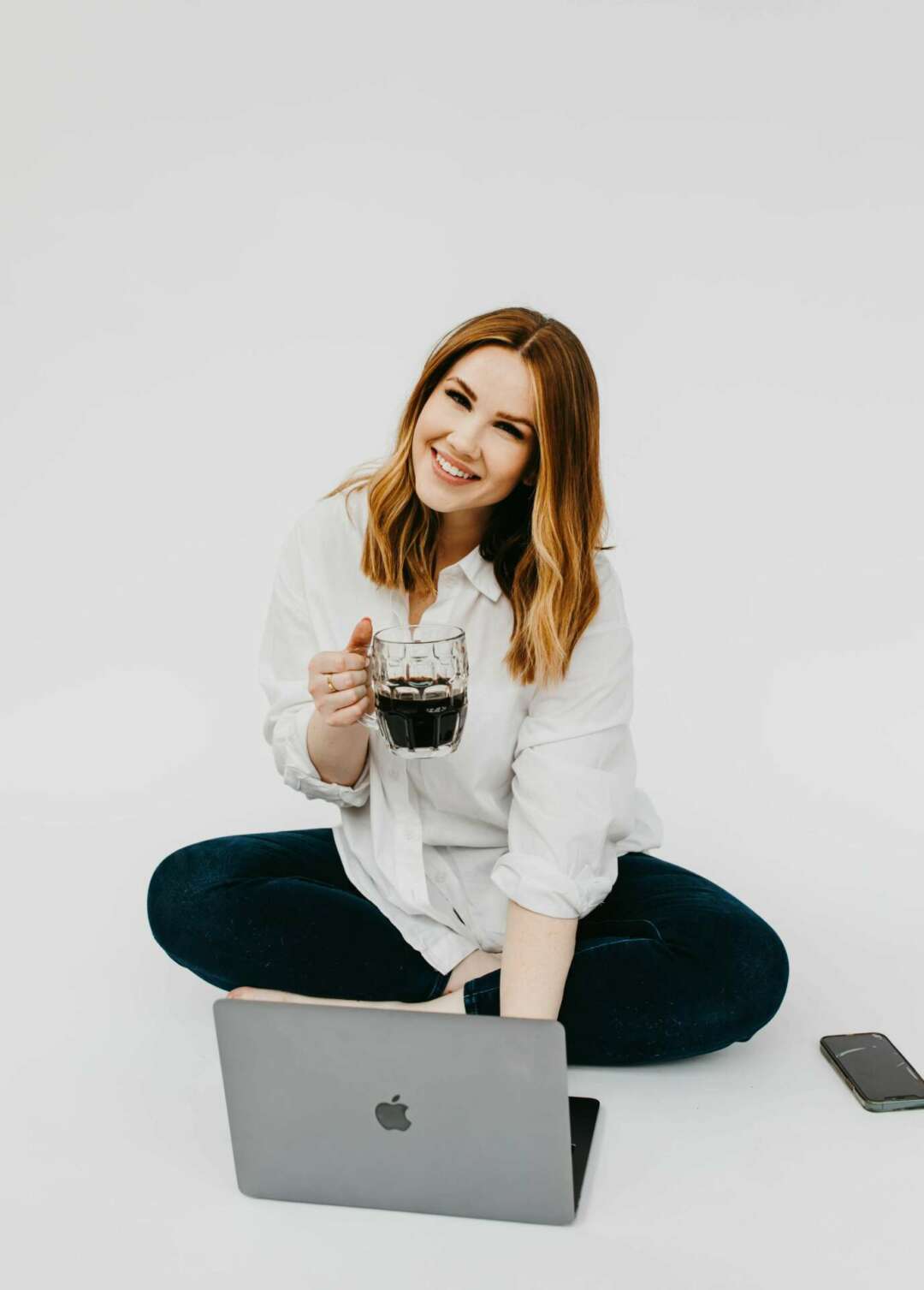Meet Lindsey Isaac – CanvasRebel Magazine