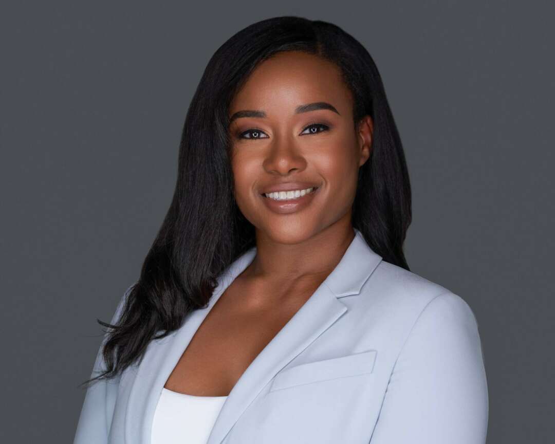 Meet Lucie Robinson – CanvasRebel Magazine